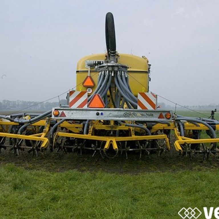 TERRAJECT 300 farmland injector - Veenhuis Machines B.V.