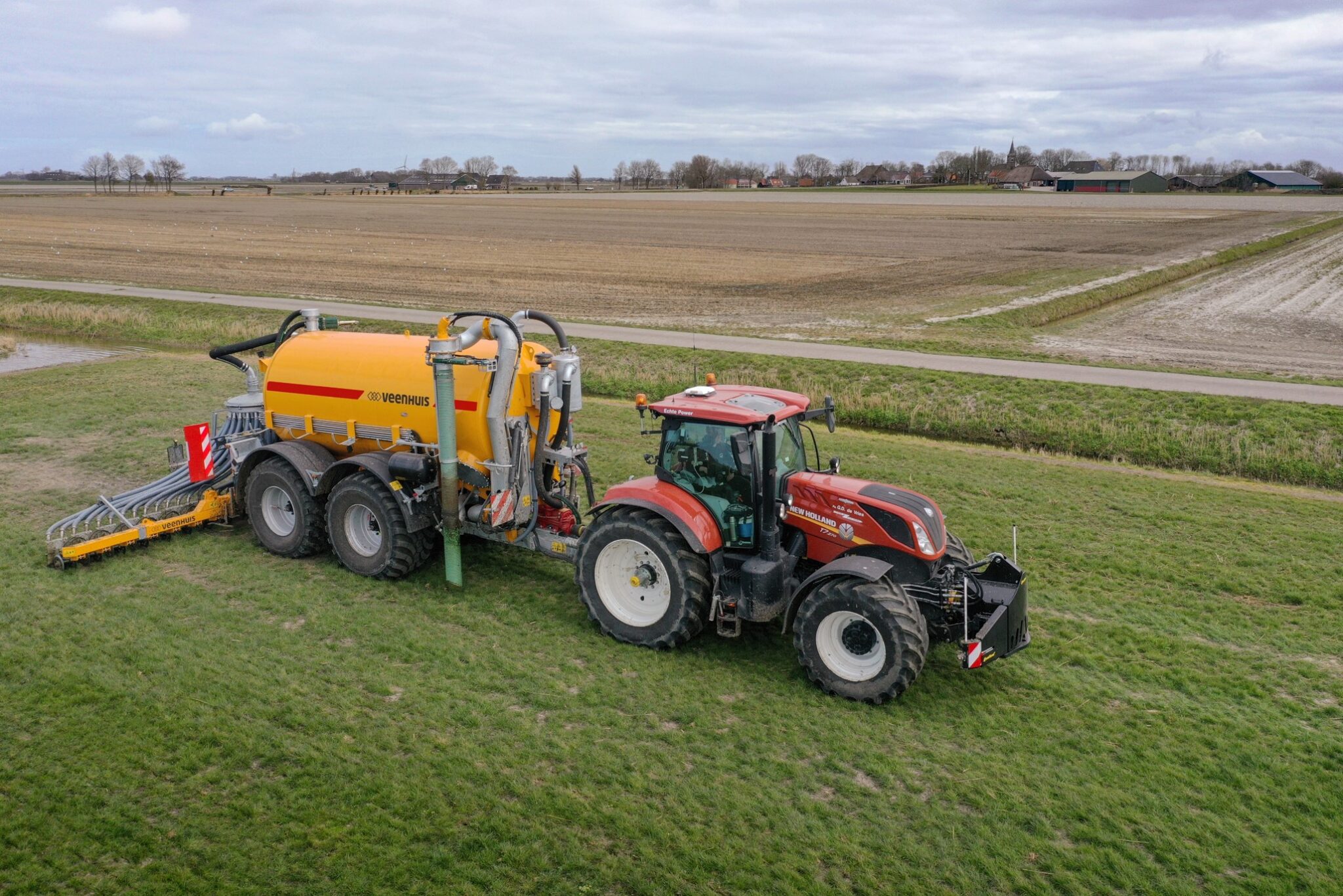Profiline tanks - Veenhuis Machines B.V.